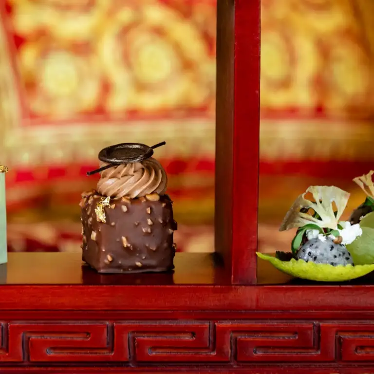 Palazzo Versace High Tea - DubaiThingsToDo