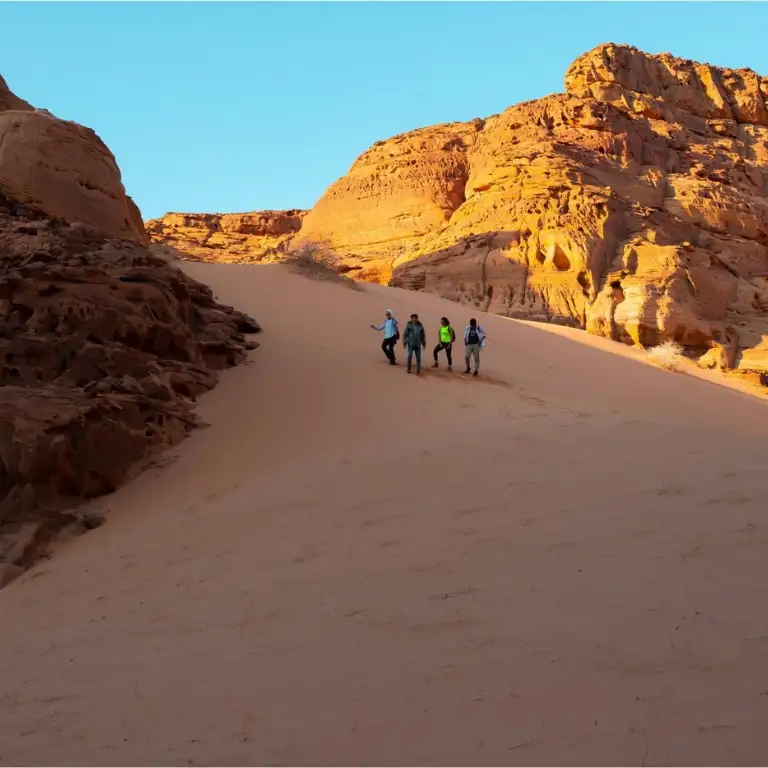 Hidden Valley Hike - DubaiThingsToDo